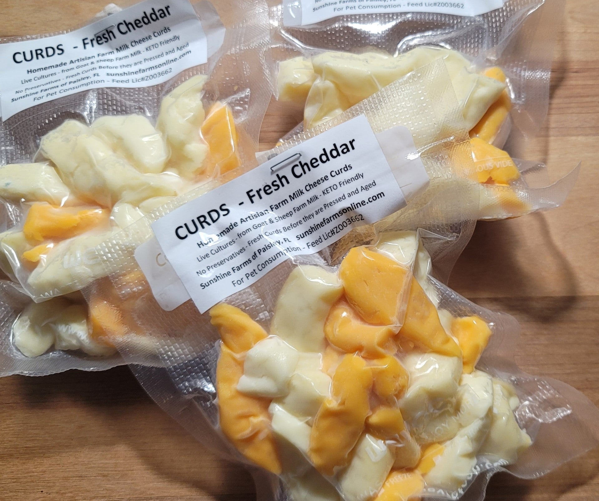 CURDS Yellow / White CHEDDAR from Goat Cheese 5oz | Common Ground Farm