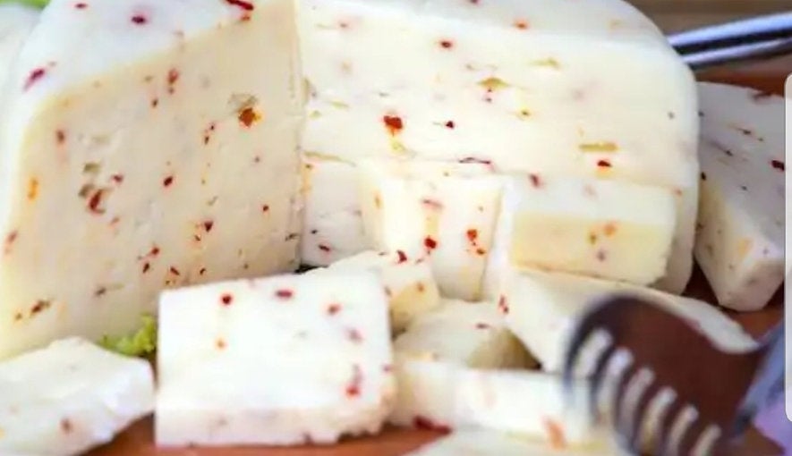 CAROLINA REAPER Peppers Cheddar COW Cheese 5-6 oz slice | Common Ground ...